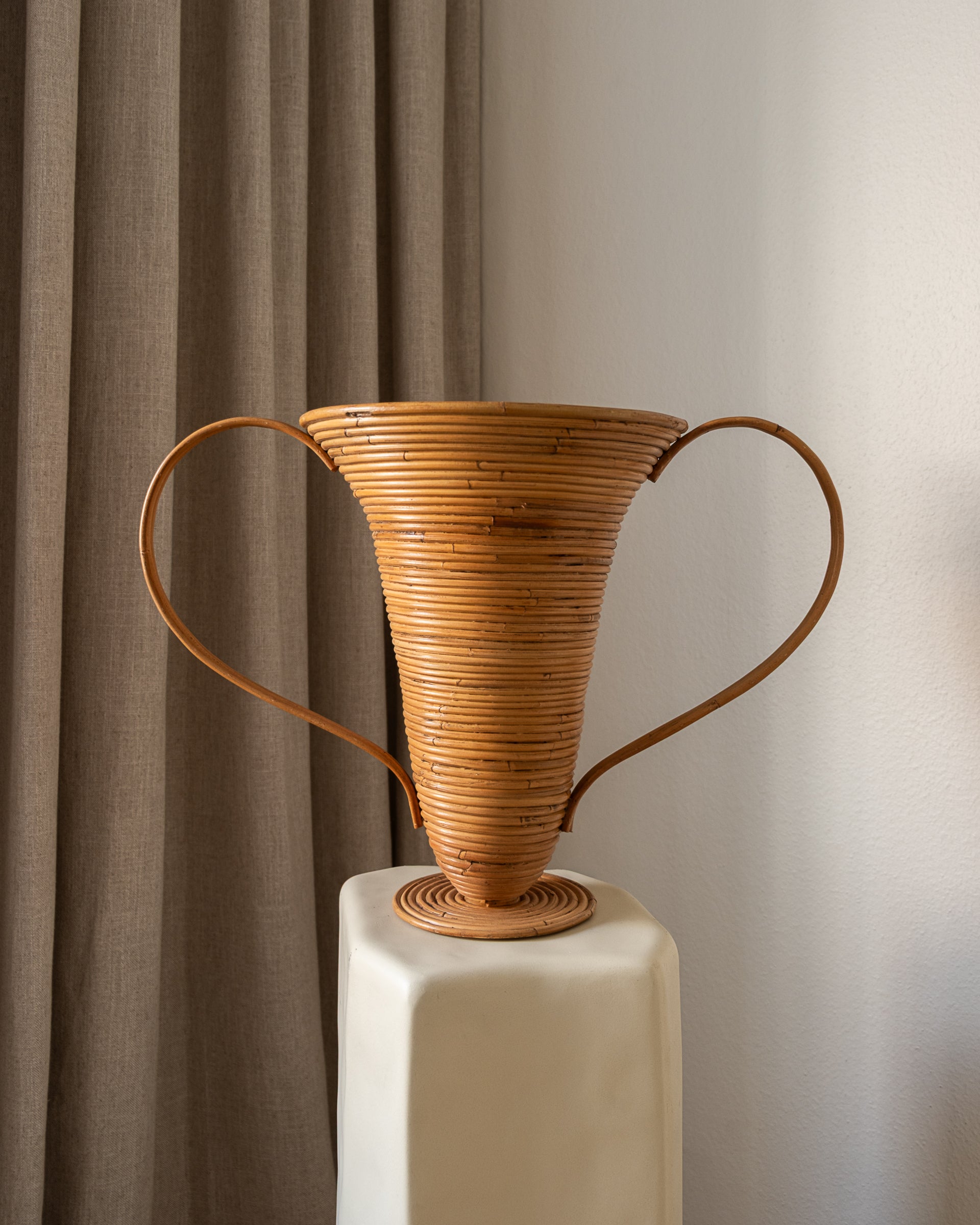 Amphora Vase Large – Amarante